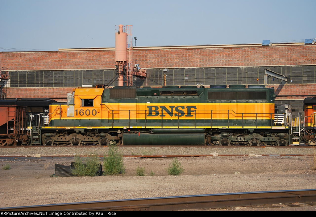 BNSF 1600